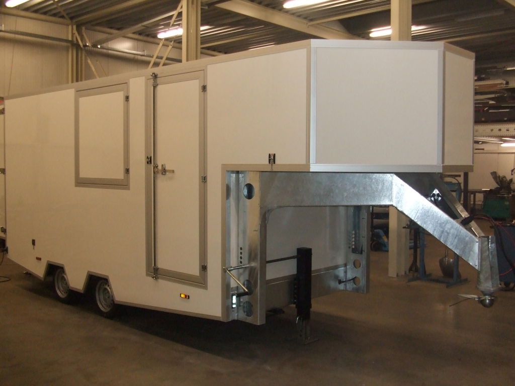 Mobile Workshop (1) - Fifth Wheel - EN